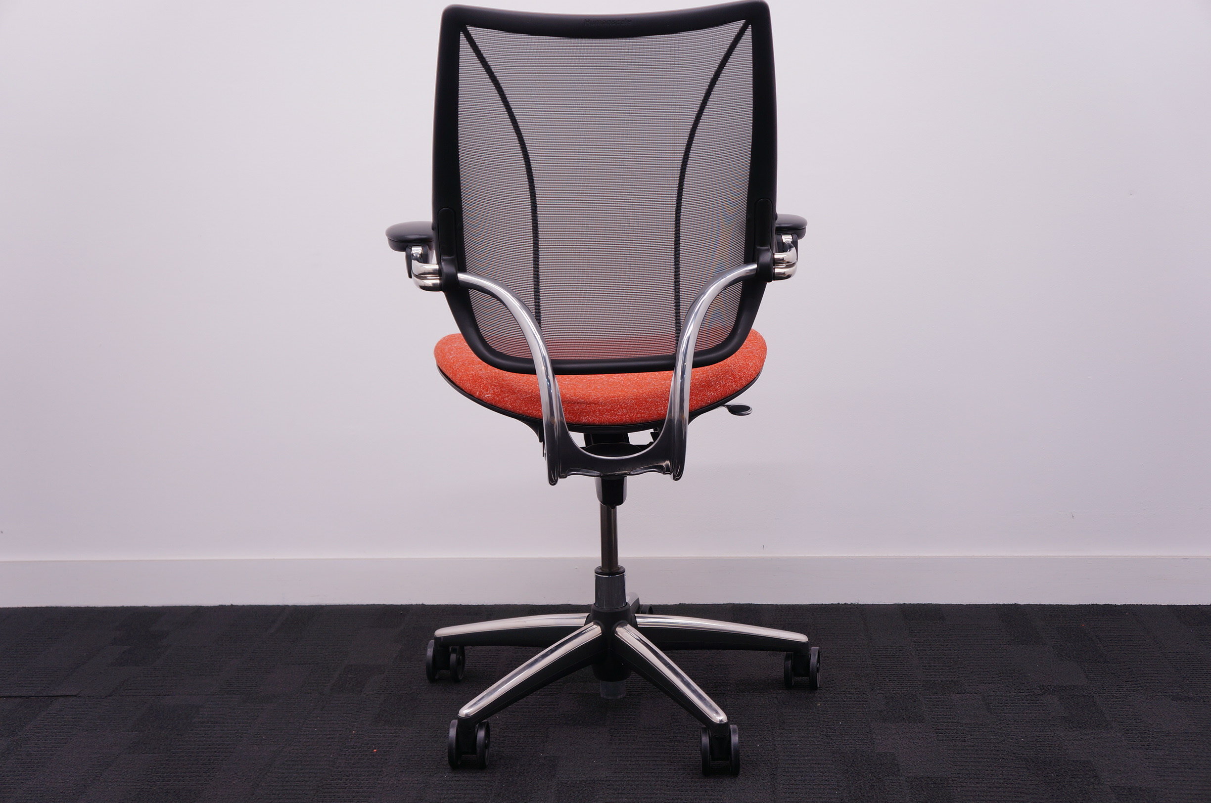 Humanscale Liberty Task Chair, Black Mesh Back, Hemp Pollen Seat ...